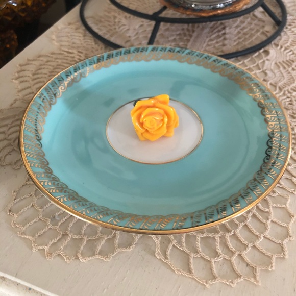 Vintage | Jewelry | Vintage Yellow Rose Lucite Ring | Poshmark